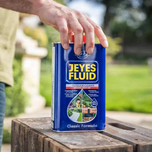Jeyes Fluid Original Classic Outdoor Disinfectant (Tin) - 1 Litre