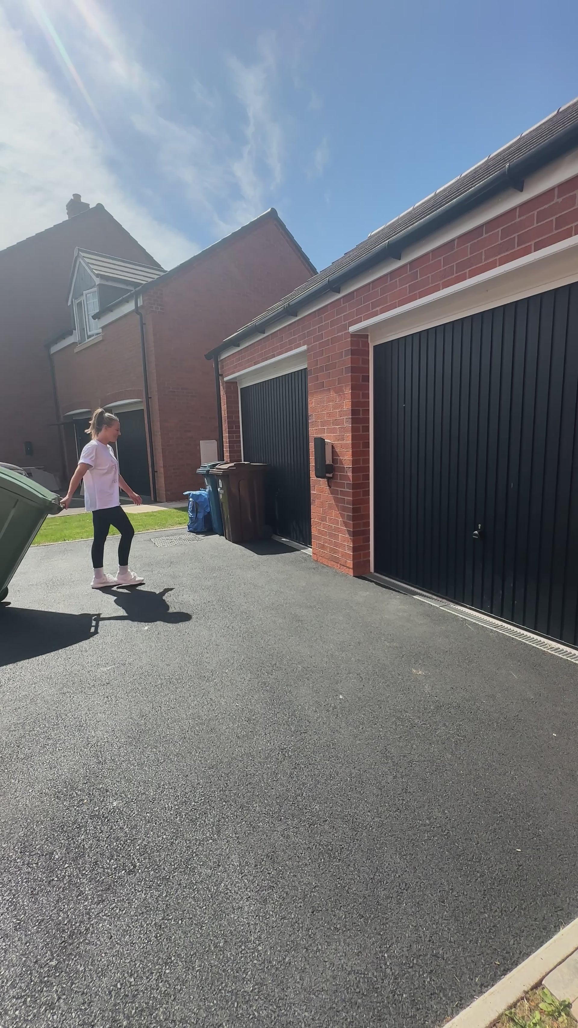 Jeyes Fluid Original Classic Outdoor Disinfectant (Tin) - 1 Litre